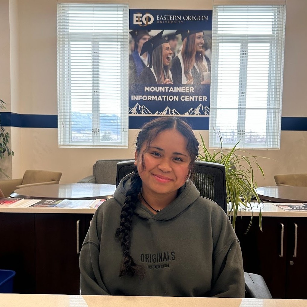 Zoe Heno | What's the good word?