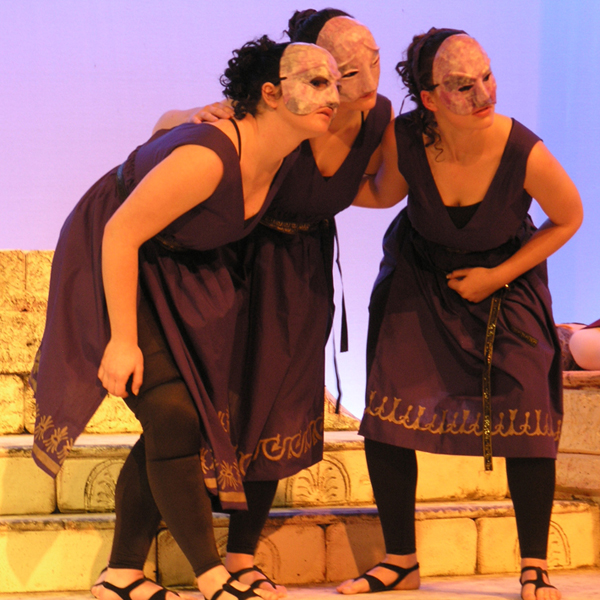 “MEDEA” PRODUCTION PHOTOS | Theatre