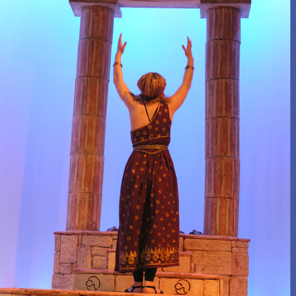 “MEDEA” PRODUCTION PHOTOS | Theatre