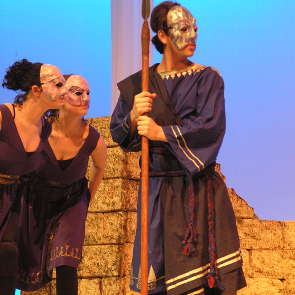 “MEDEA” PRODUCTION PHOTOS | Theatre