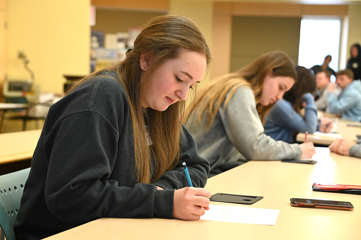 Competition at Regional High School Mathematics Contest makes math fun ...