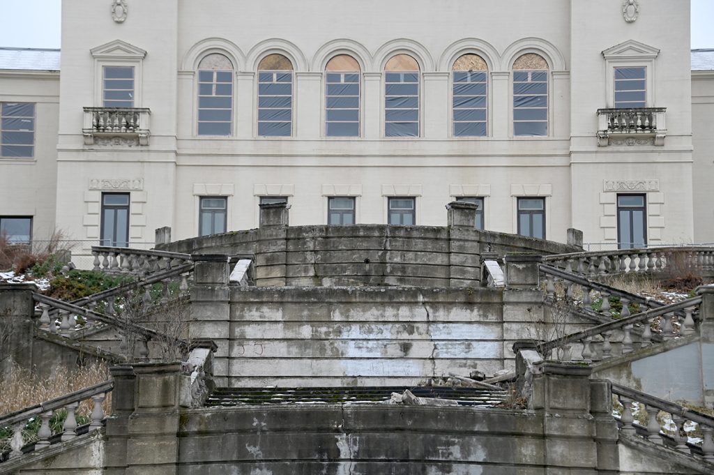 EOU Grand Staircase Construction Work to Continue in January 2024 ...